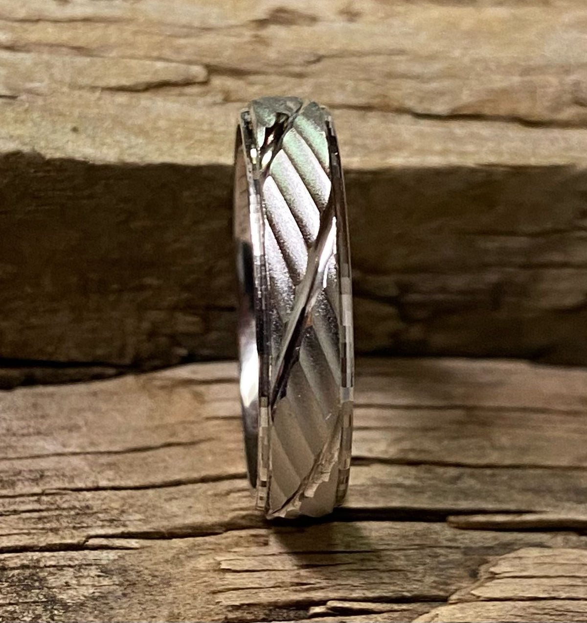 Sterling Silver Diamond Cut Lines Wedding Band Ring-SW-09– JoyeriaParis